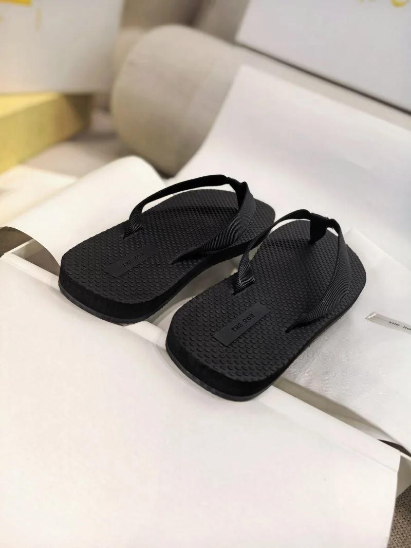 High accuracy The Row Sandals