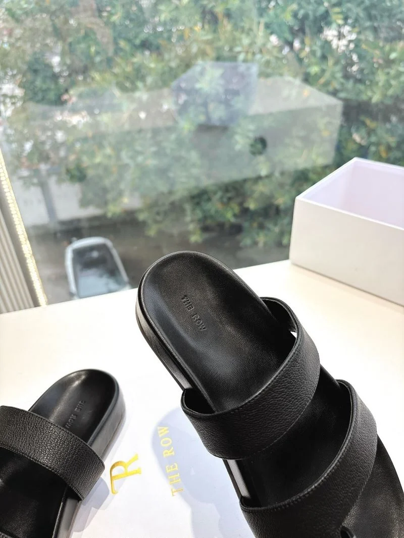 Exact replica The Row Sandals