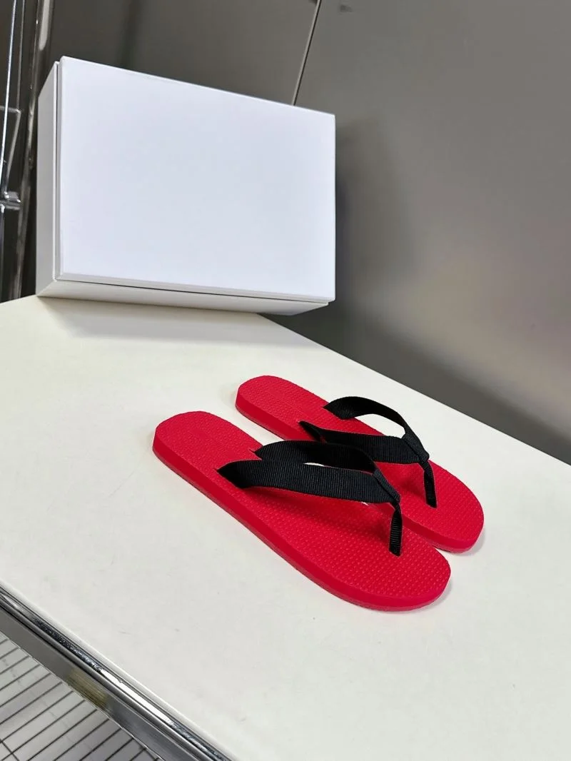 Indistinguishable The Row Sandals