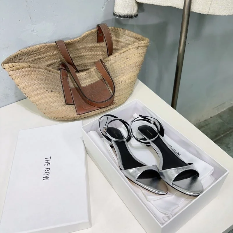 Accurate model The Row Sandals