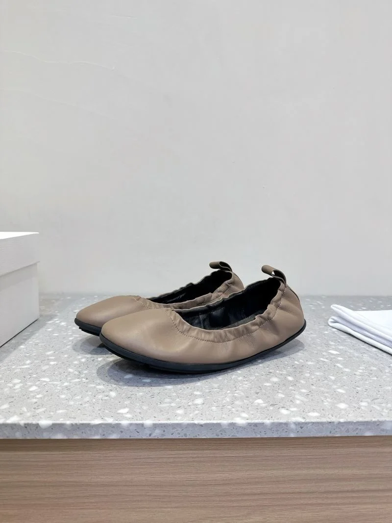 Top mirror The Row Shoes