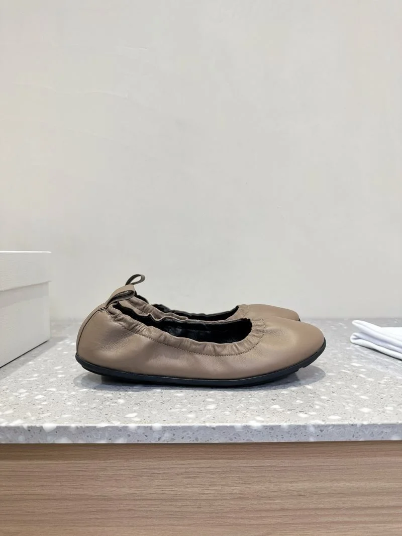 Top mirror The Row Shoes