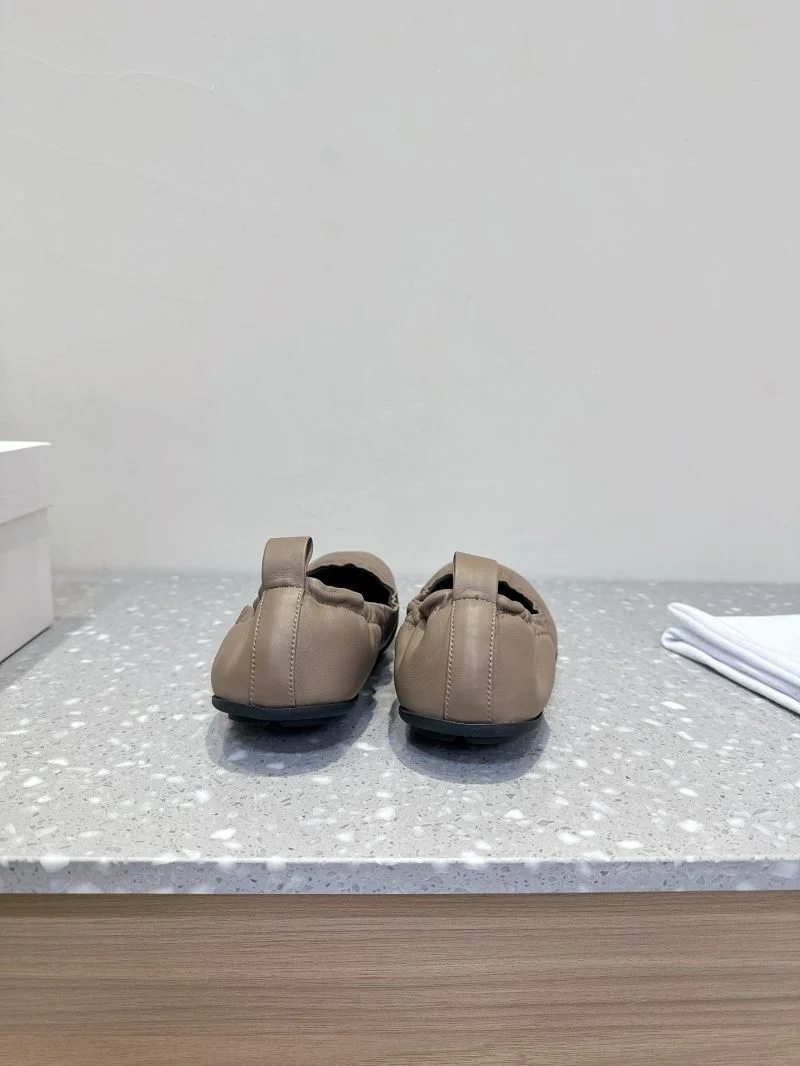 Top mirror The Row Shoes