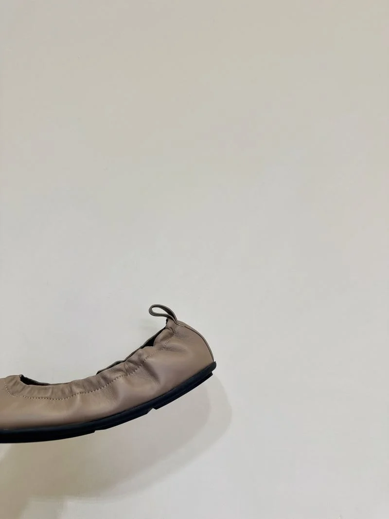 Top mirror The Row Shoes