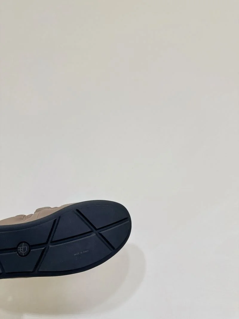 Top mirror The Row Shoes