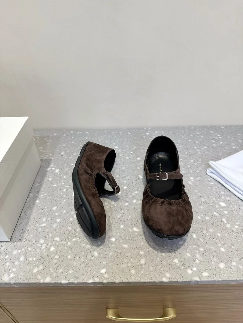 Top mirror The Row Shoes