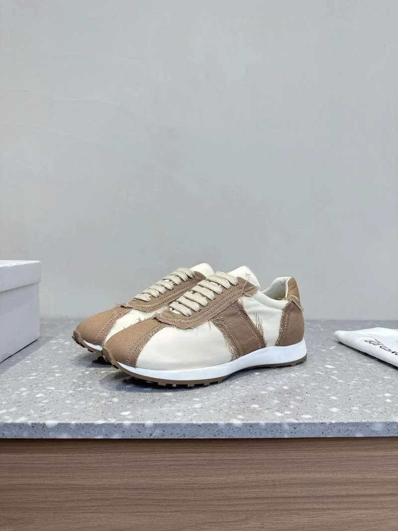 Top mirror The Row Shoes