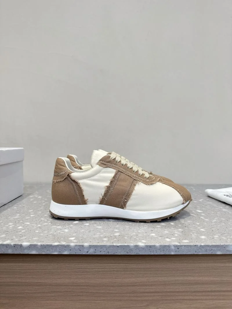 Top mirror The Row Shoes