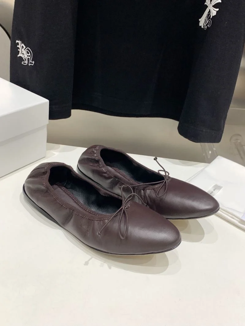 Accurate model The Row Shoes