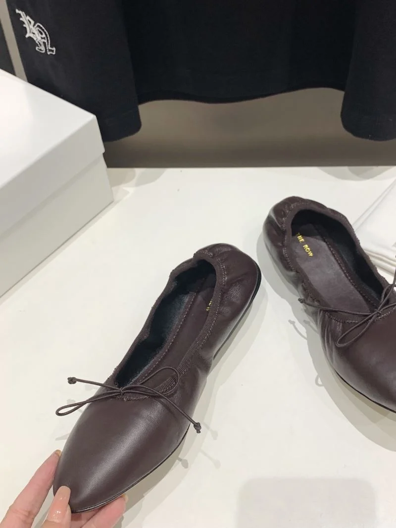 Accurate model The Row Shoes