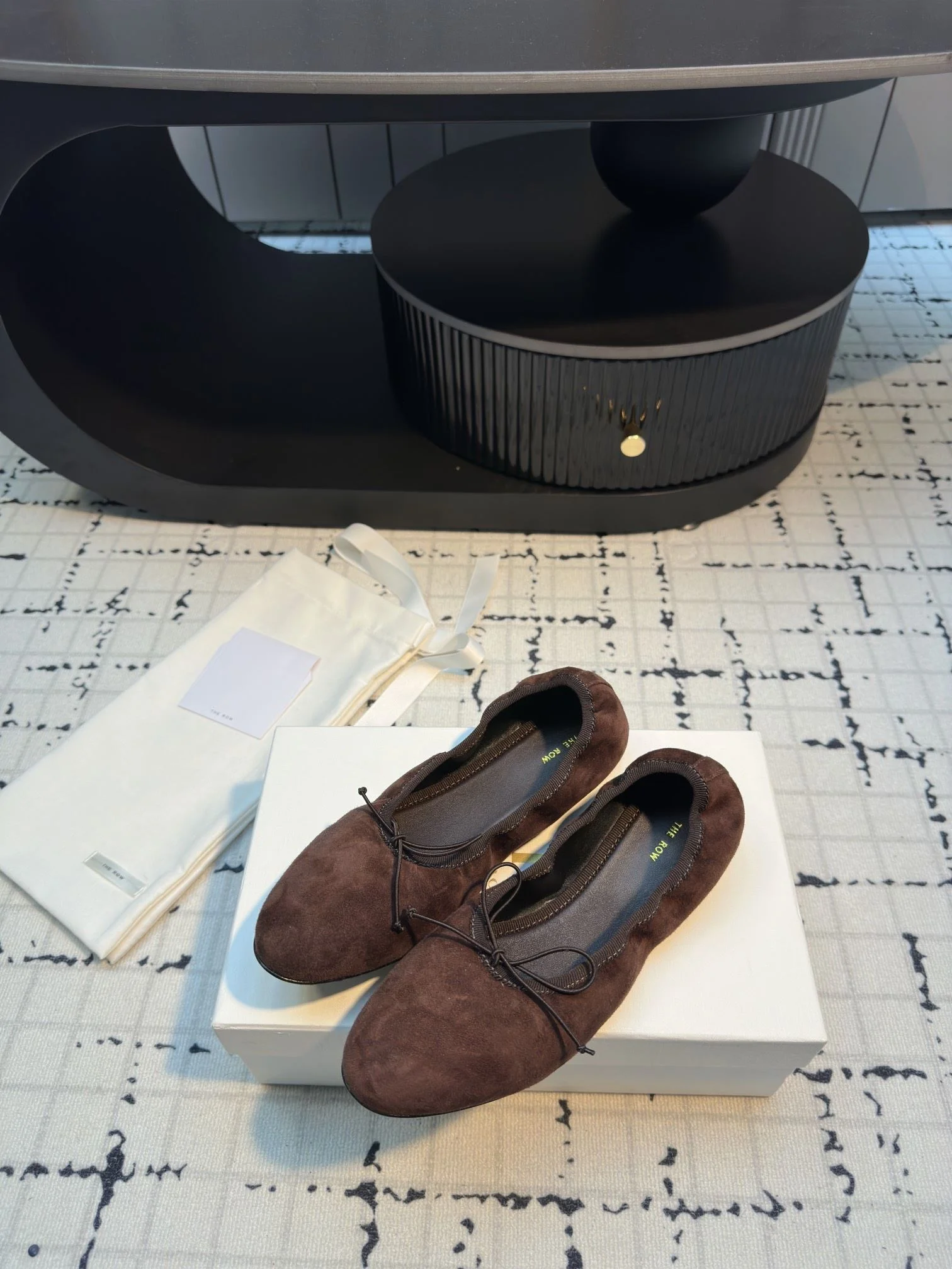 Indistinguishable The Row Shoes