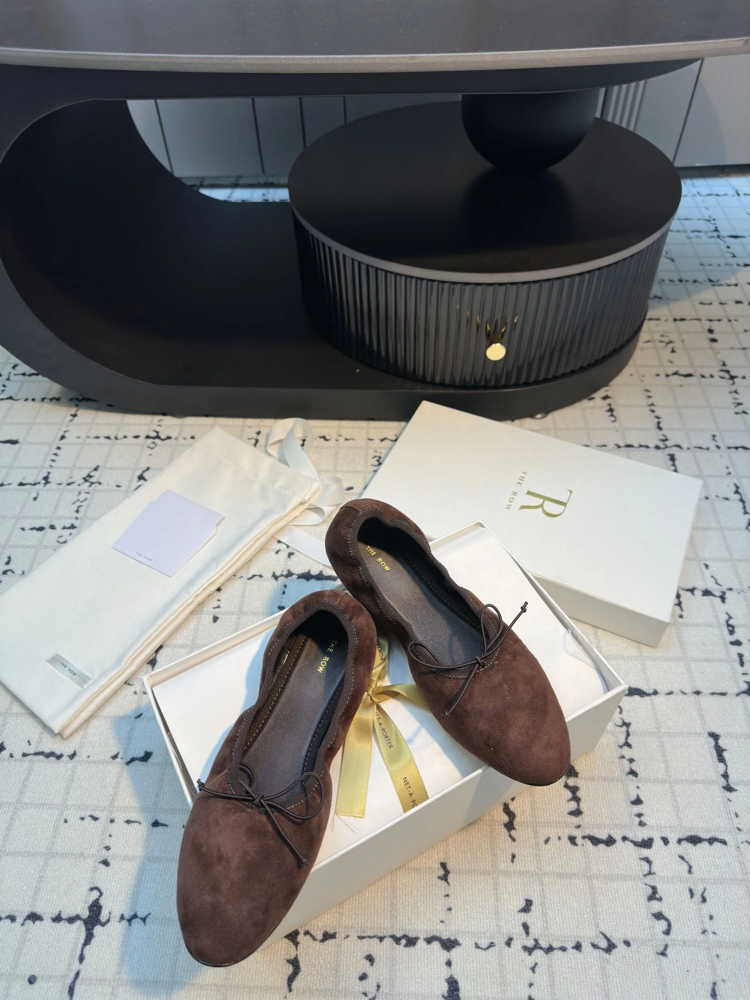 Indistinguishable The Row Shoes