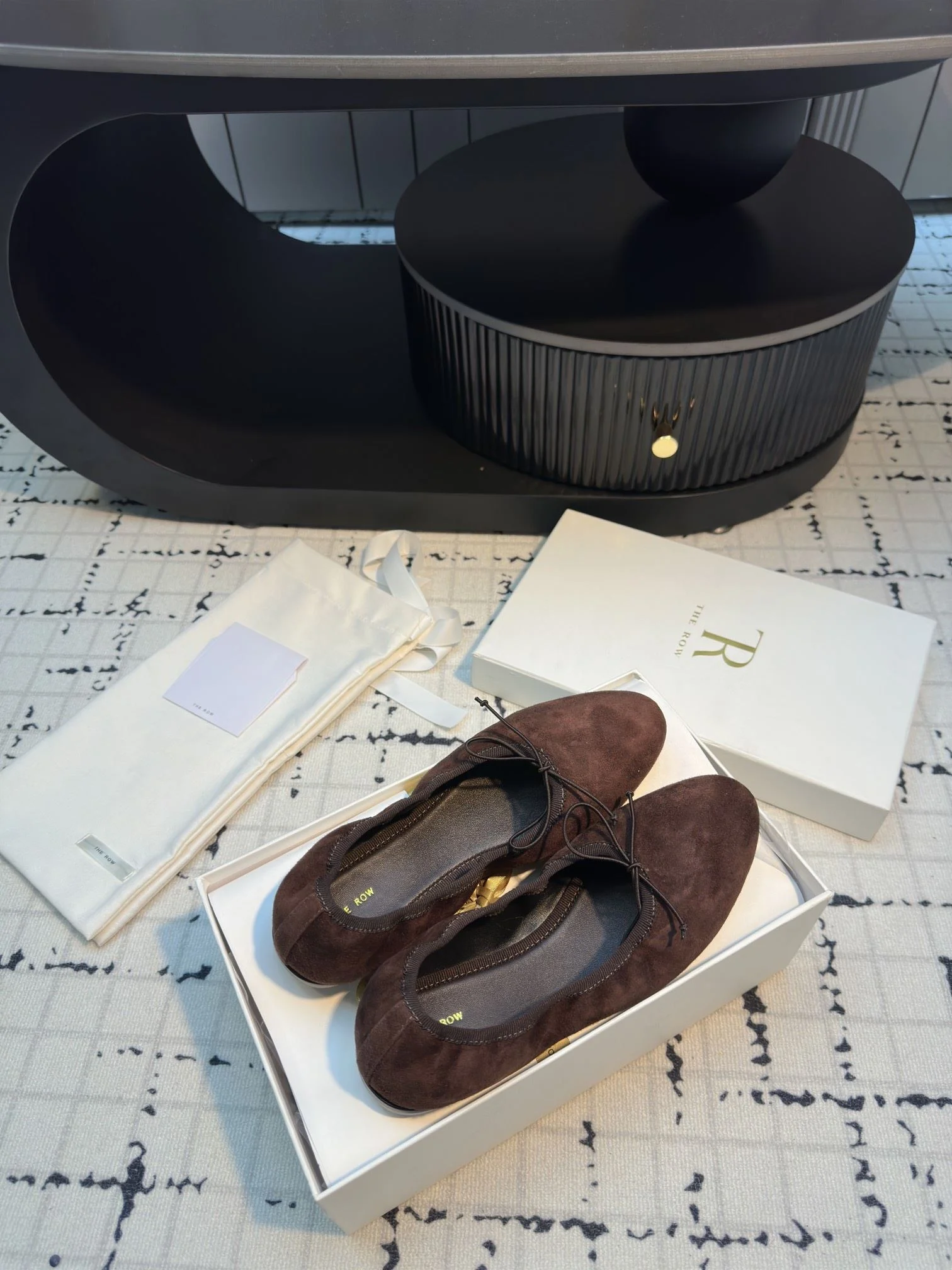 Indistinguishable The Row Shoes