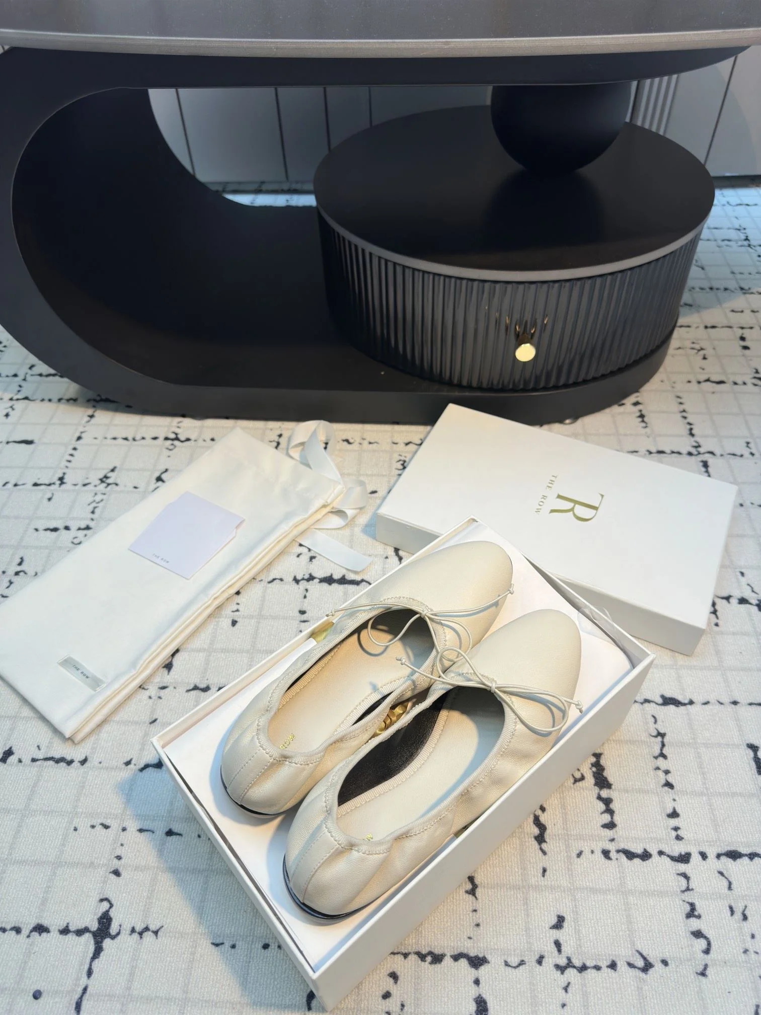 Accurate model The Row Shoes