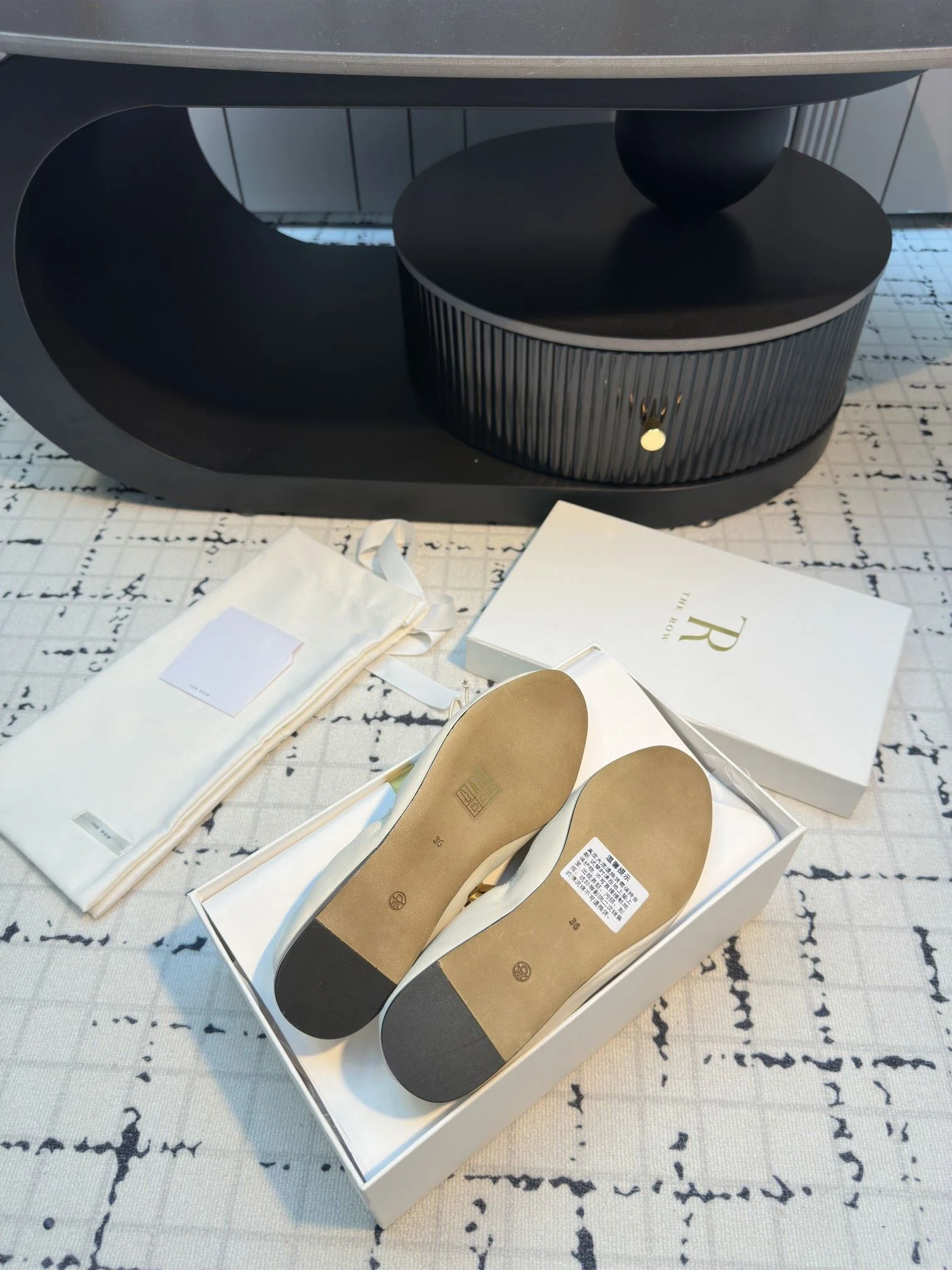 Accurate model The Row Shoes