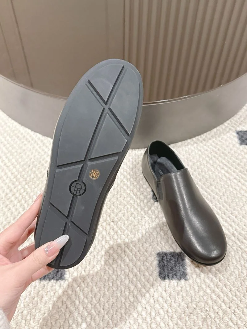 Accurate model The Row Shoes