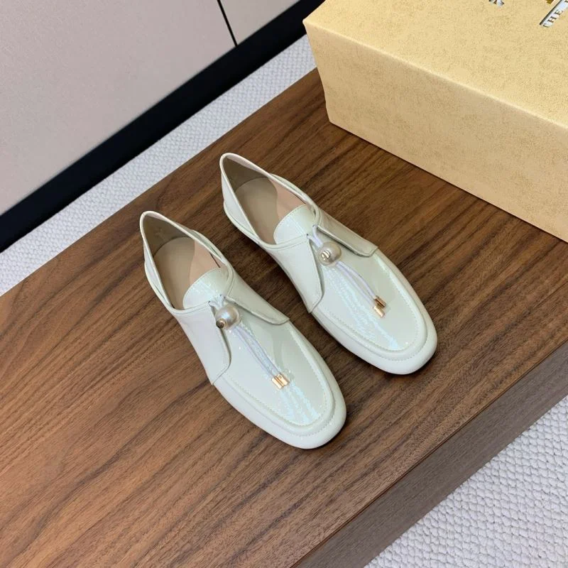 Indistinguishable The Row Shoes