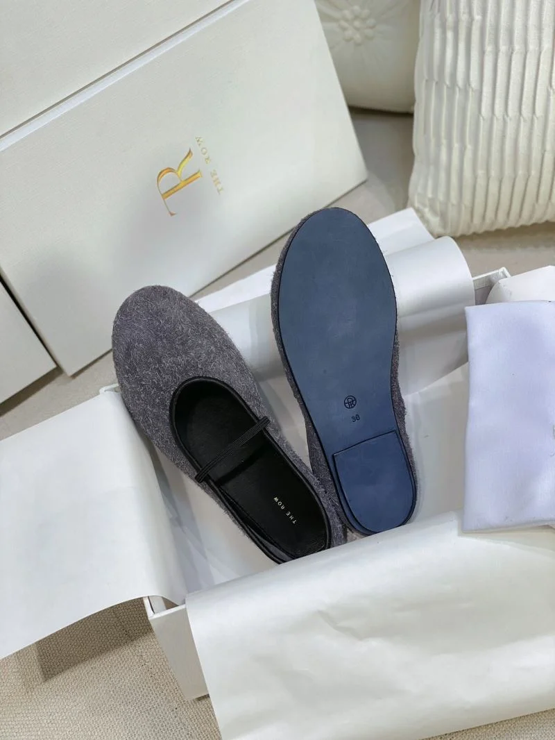 Indistinguishable The Row Shoes