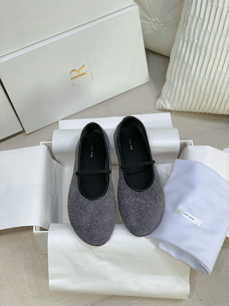 Indistinguishable The Row Shoes