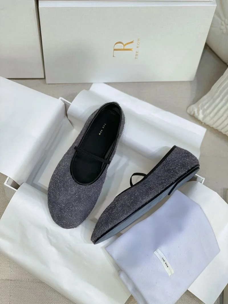 Indistinguishable The Row Shoes