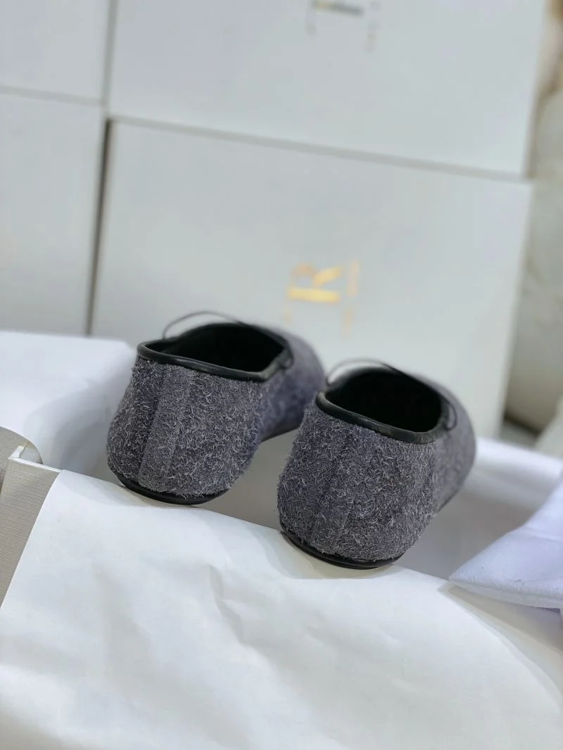 Indistinguishable The Row Shoes