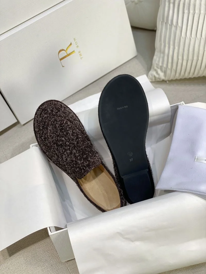 Top mirror The Row Shoes