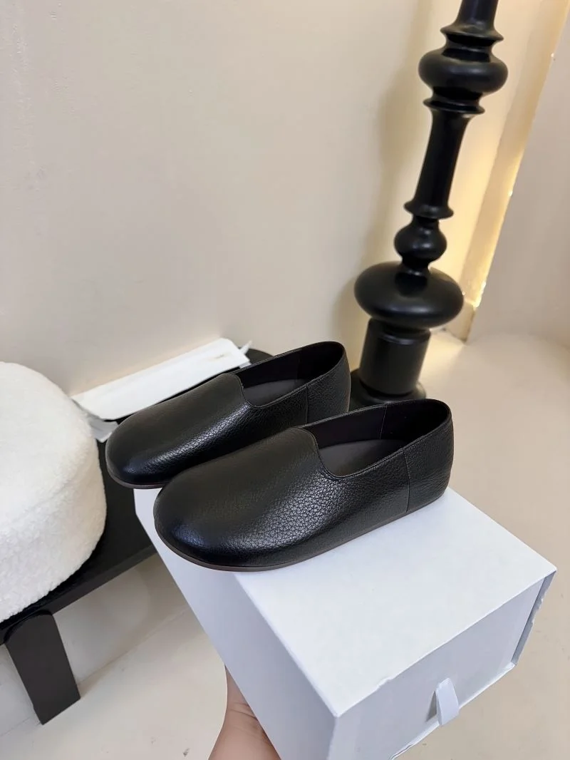 Top mirror The Row Shoes