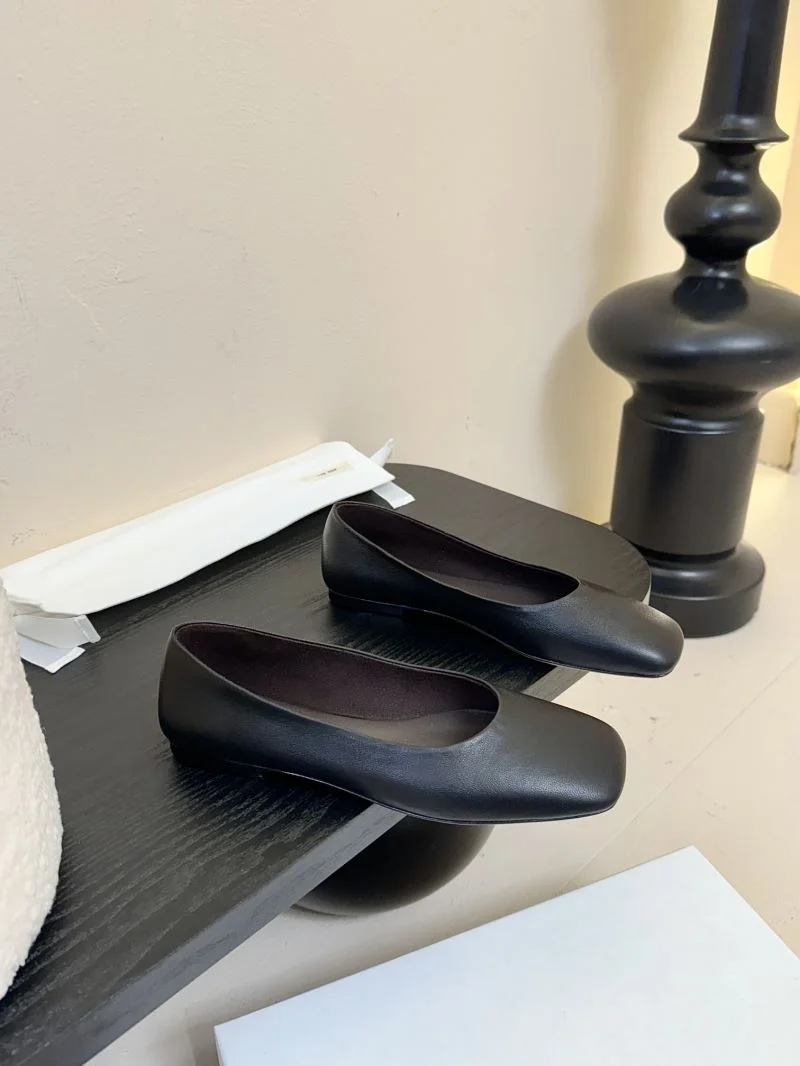 Indistinguishable The Row Shoes