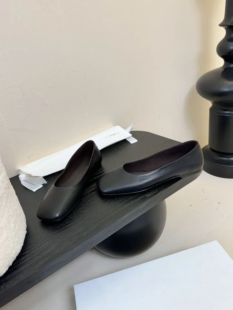 Indistinguishable The Row Shoes
