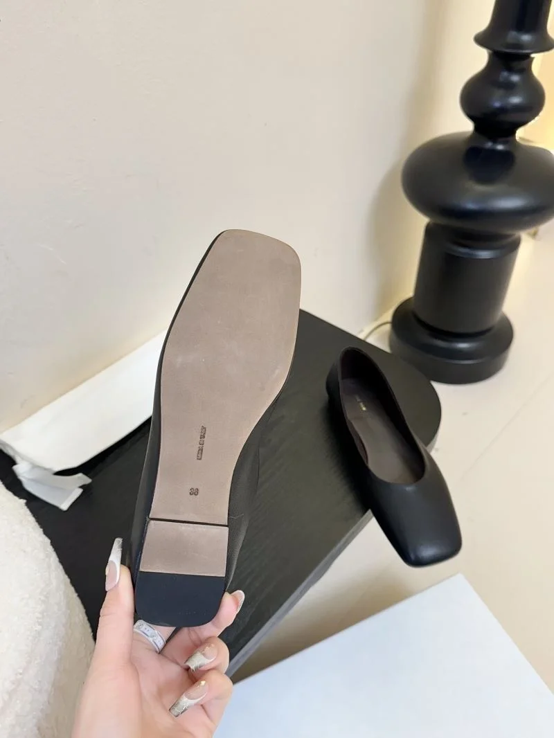 Indistinguishable The Row Shoes