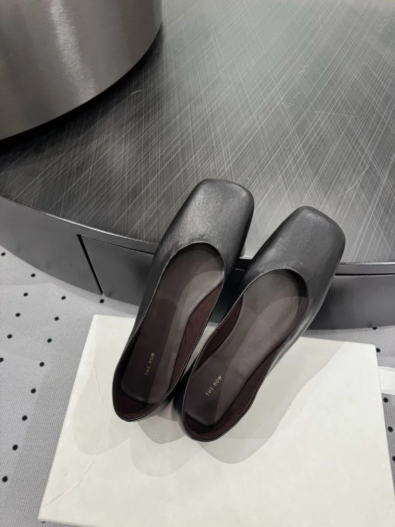 Exact replica The Row Shoes