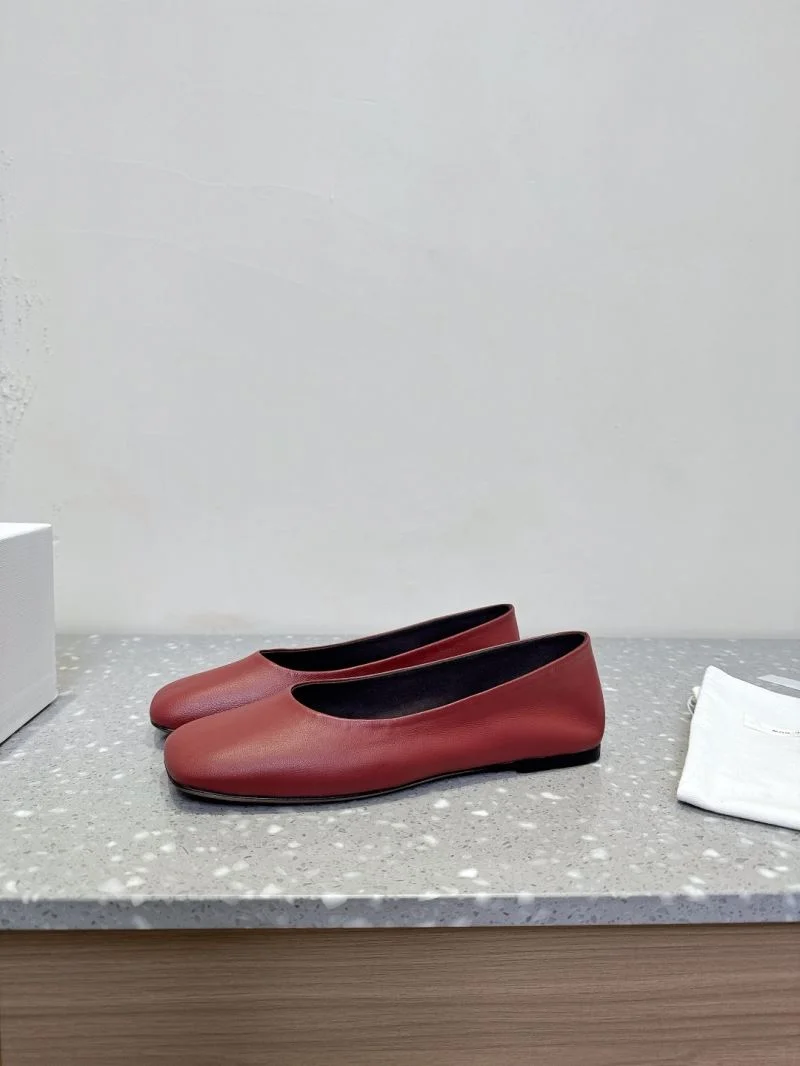 Indistinguishable The Row Shoes