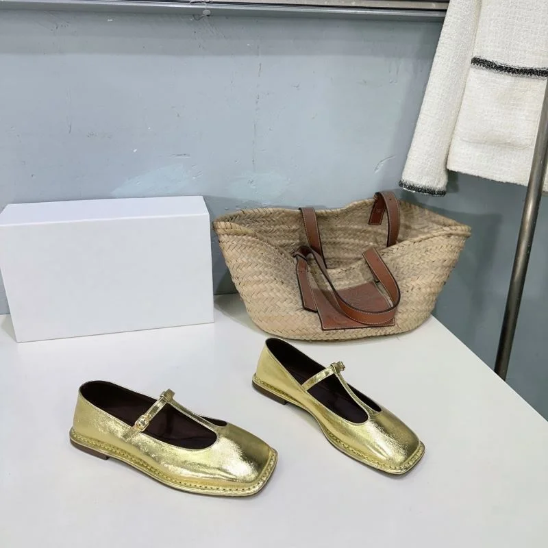 Accurate model The Row Shoes