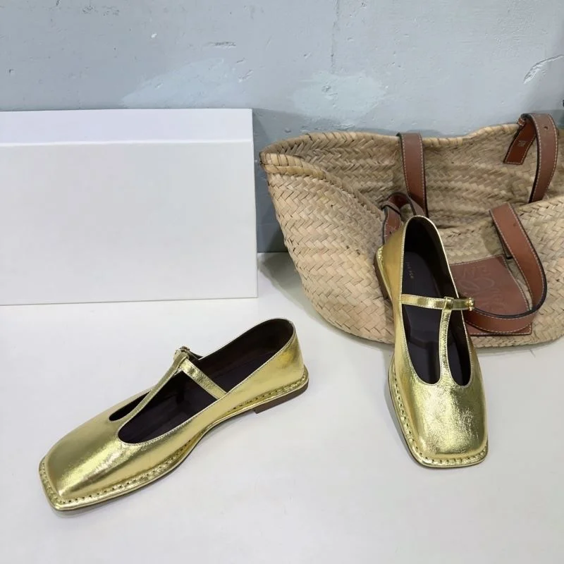 Accurate model The Row Shoes