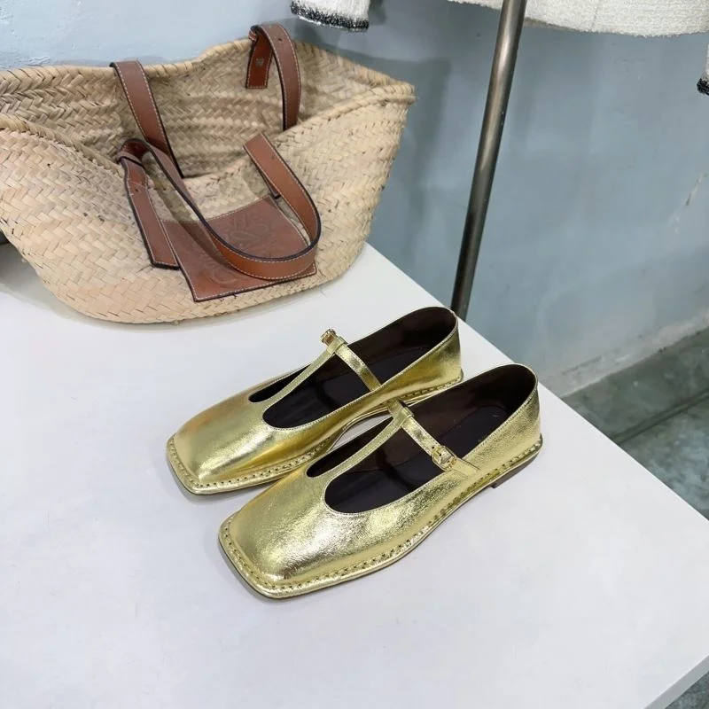 Accurate model The Row Shoes