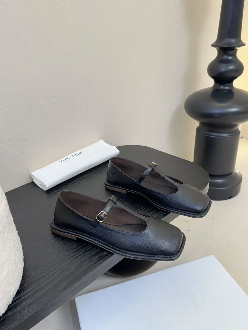 Indistinguishable The Row Shoes