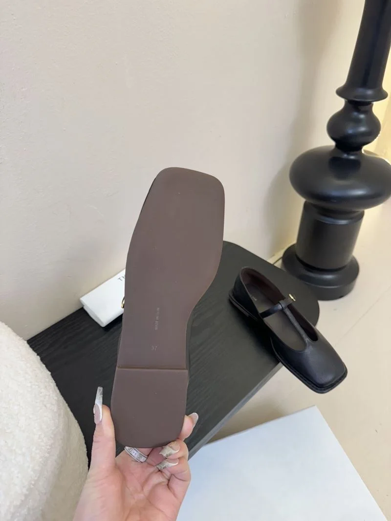 Indistinguishable The Row Shoes