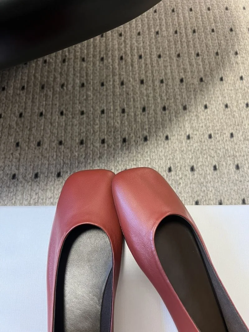 Top mirror The Row Shoes