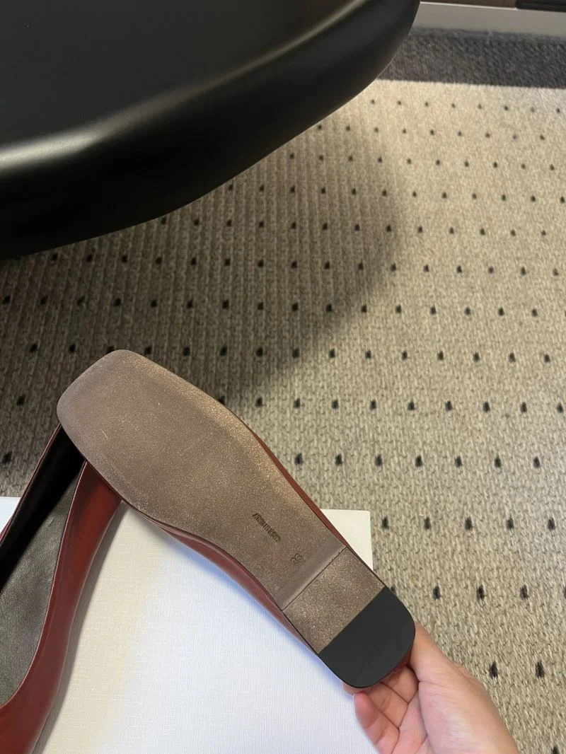 Top mirror The Row Shoes