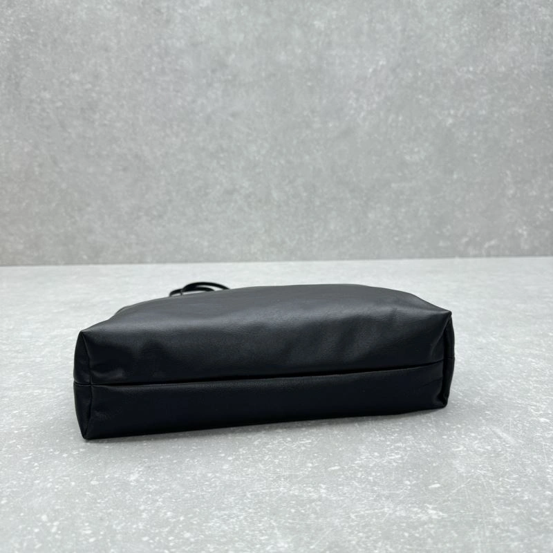 Accurate model The Row Shopping Bags