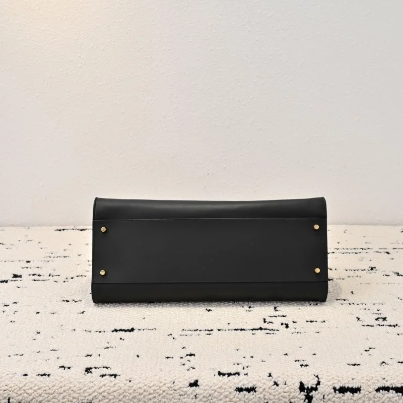 Top mirror The Row Top Handle Bags