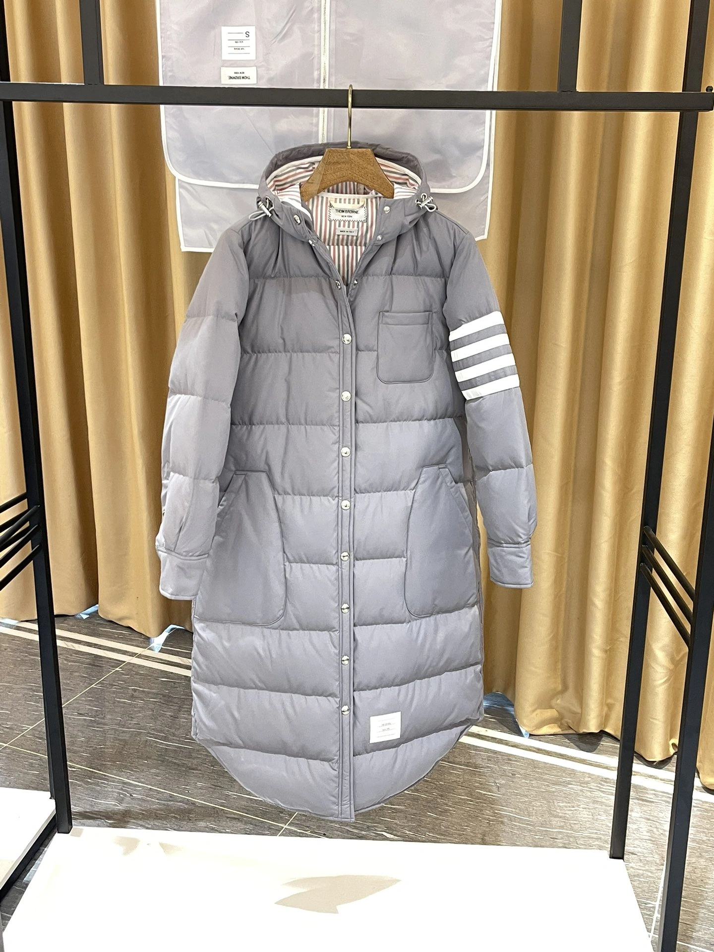 Cut-rate Thom Browne Down Jackets