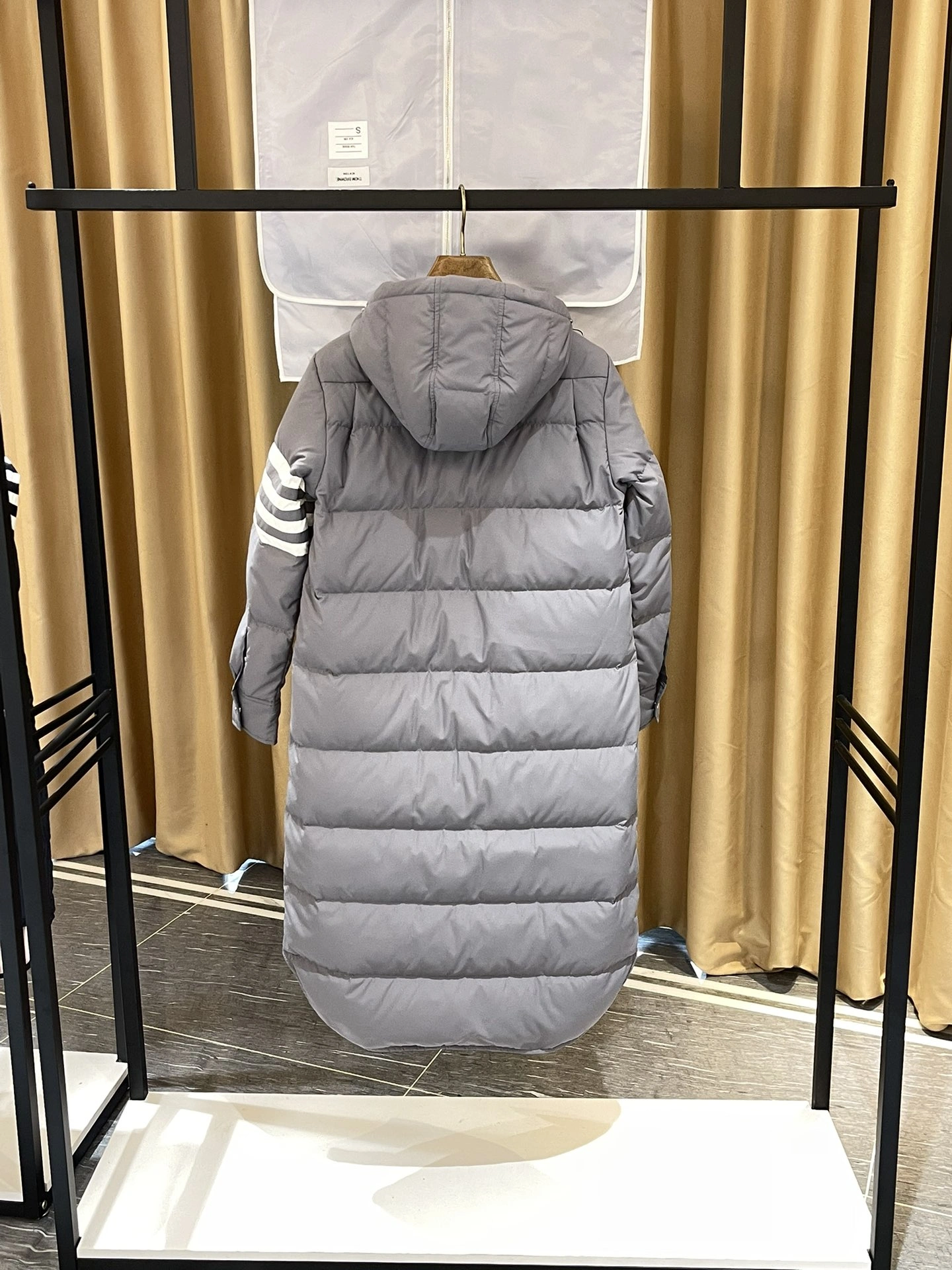 Cut-rate Thom Browne Down Jackets