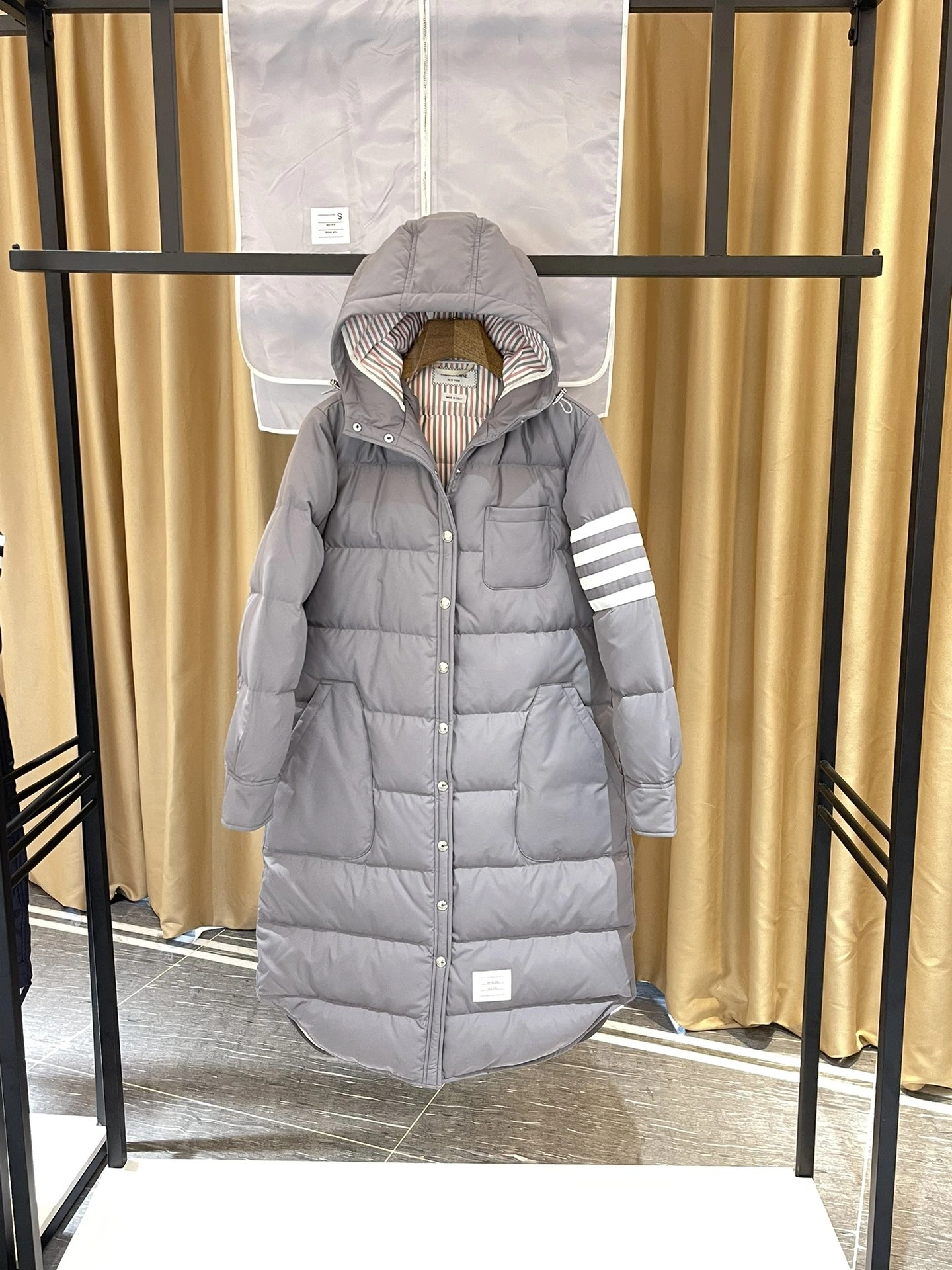 Cut-rate Thom Browne Down Jackets