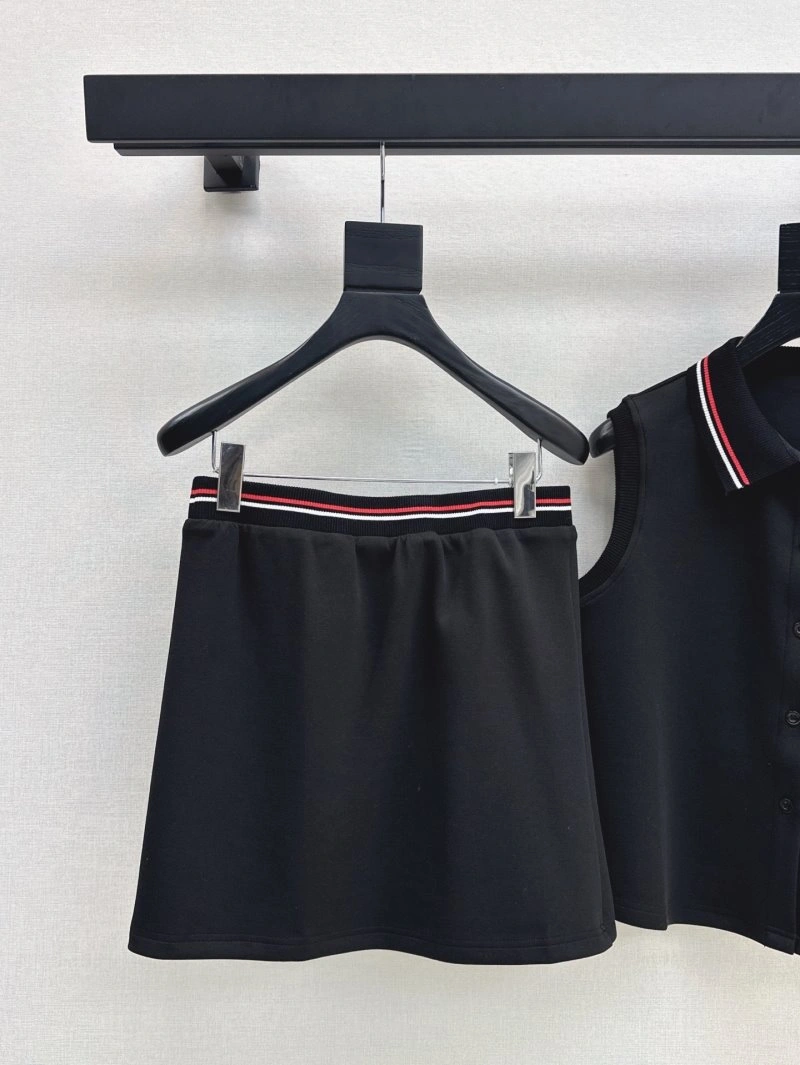 Discounted Thom Browne Dress Suits