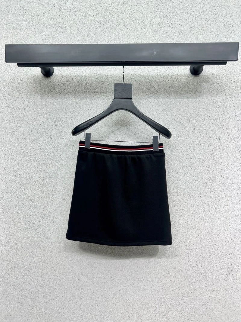 Accurate model Thom Browne Dress Suits
