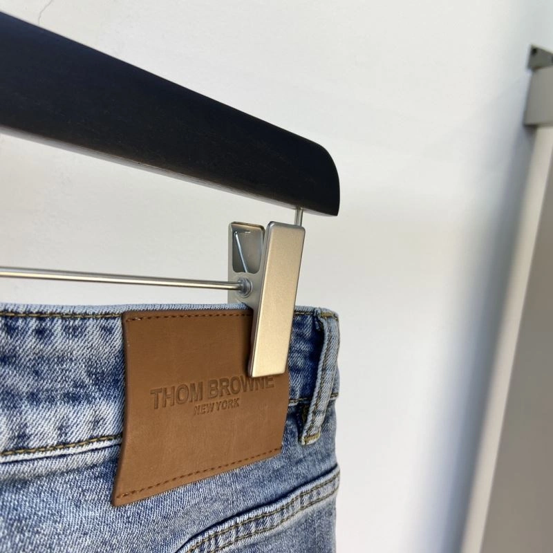 Low-cost Thom Browne Jeans