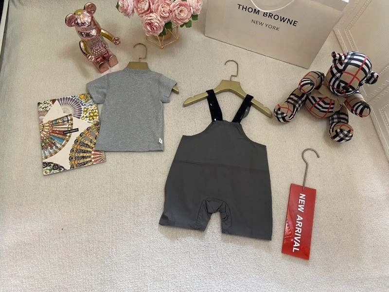 Accurate model Thom Browne Kids