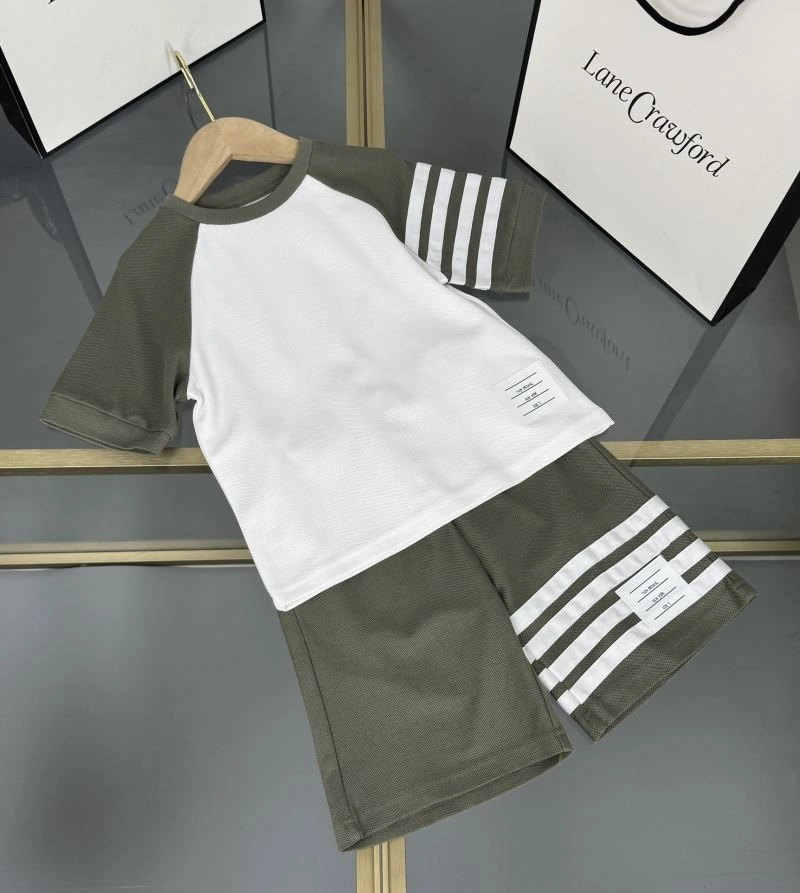 Accurate model Thom Browne Kids