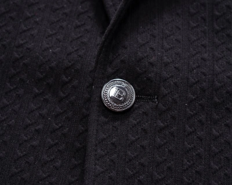 Low-cost Thom Browne Outwear
